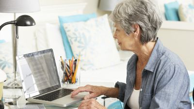 Should You Claim Social Security While Still Working? | BoomerMagazine.com