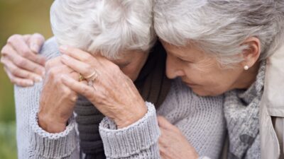 Reach Out to Friends in Need | BOOMER Magazine